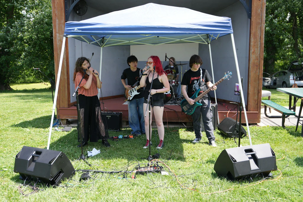 York's House Band entertained at Riverfront Music Fest and Glen Rock ...