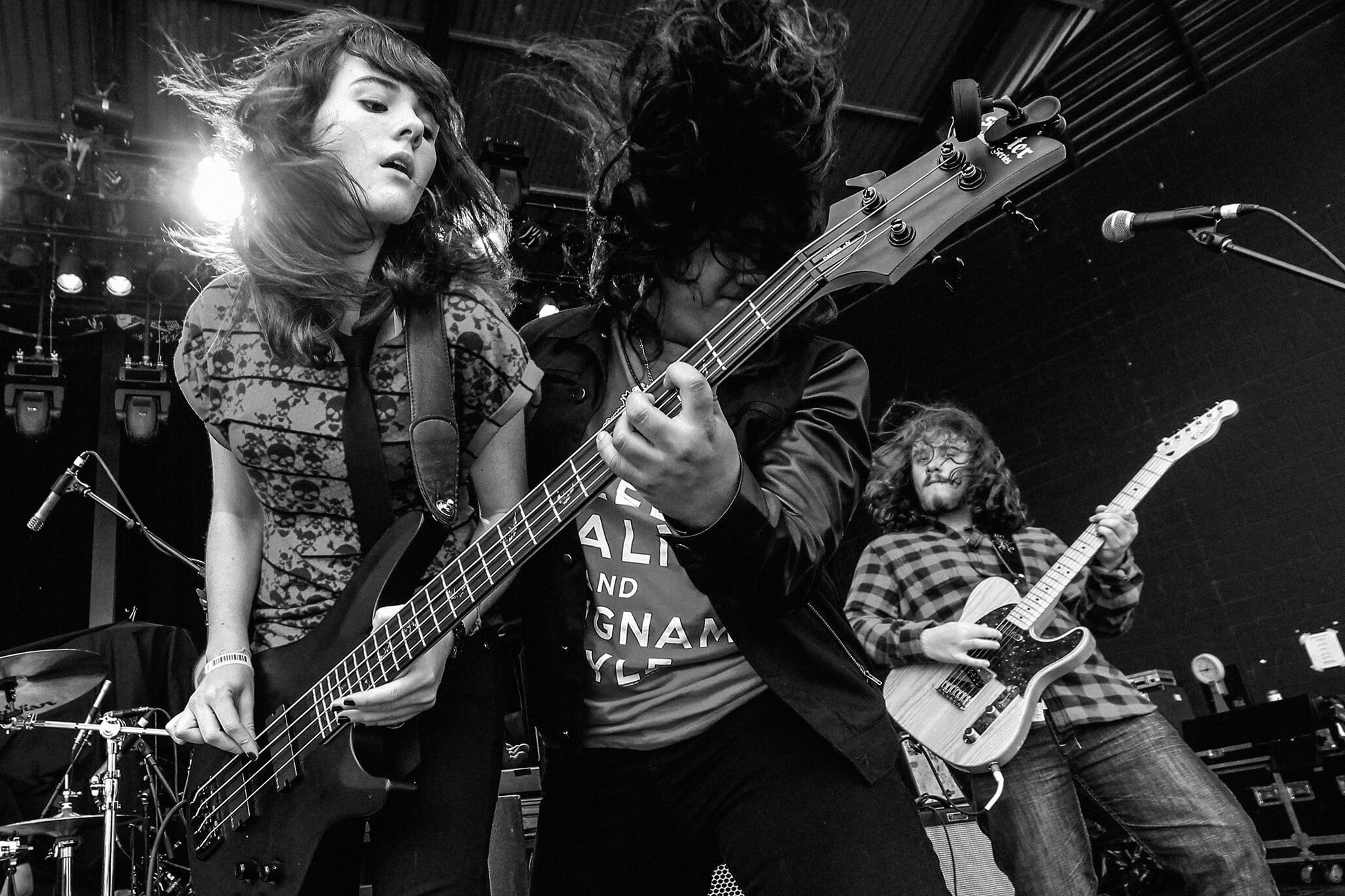 Beginner’s Guide to Tuning a Bass Guitar | School of Rock